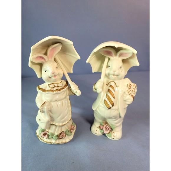 Accents | Bunny Rabbit Figurines Wumbrella Parasol Flowers Vintage ...